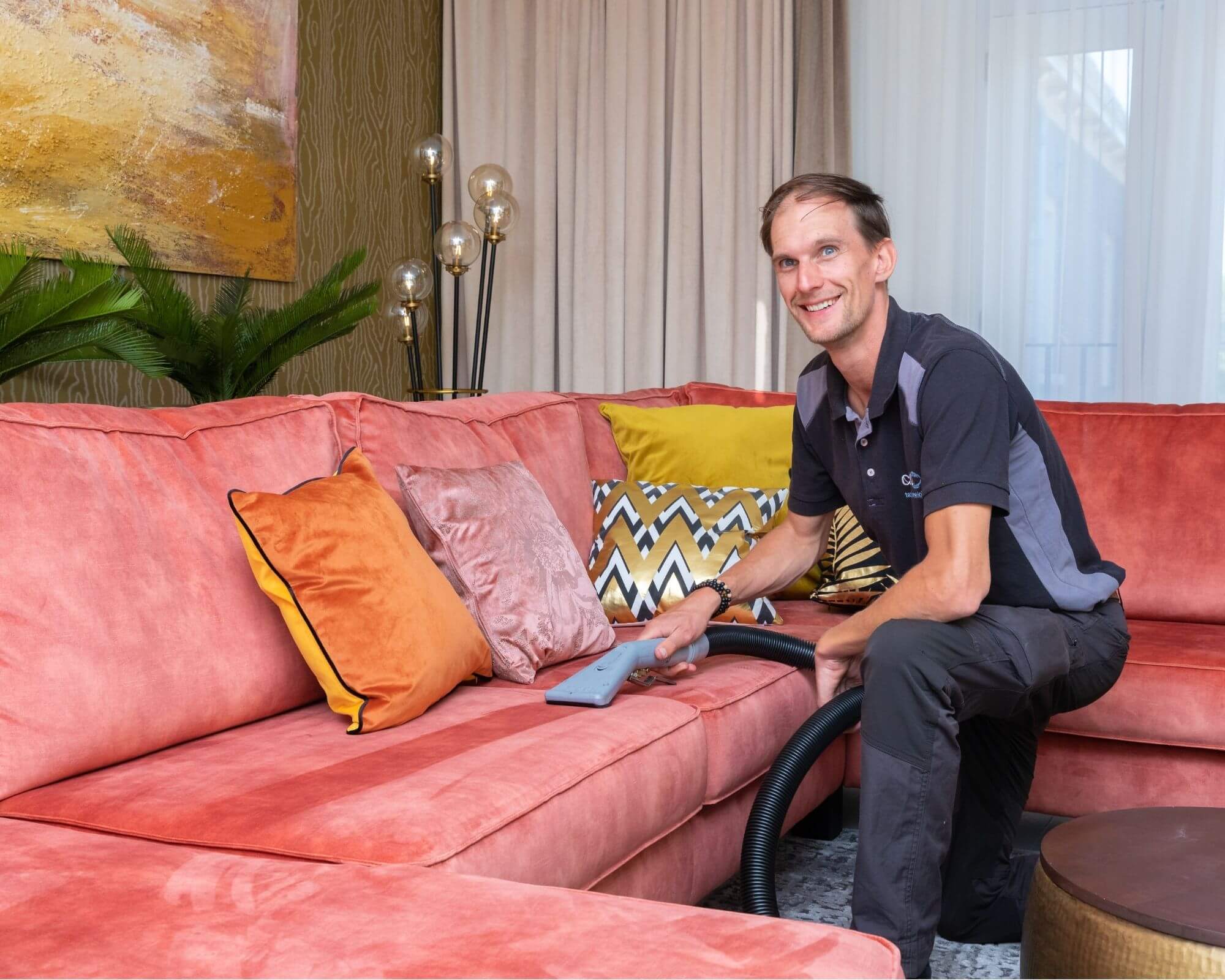 Bank Reinigen - Meubelreiniging - Stoel Reinigen - Cinco Cleaning